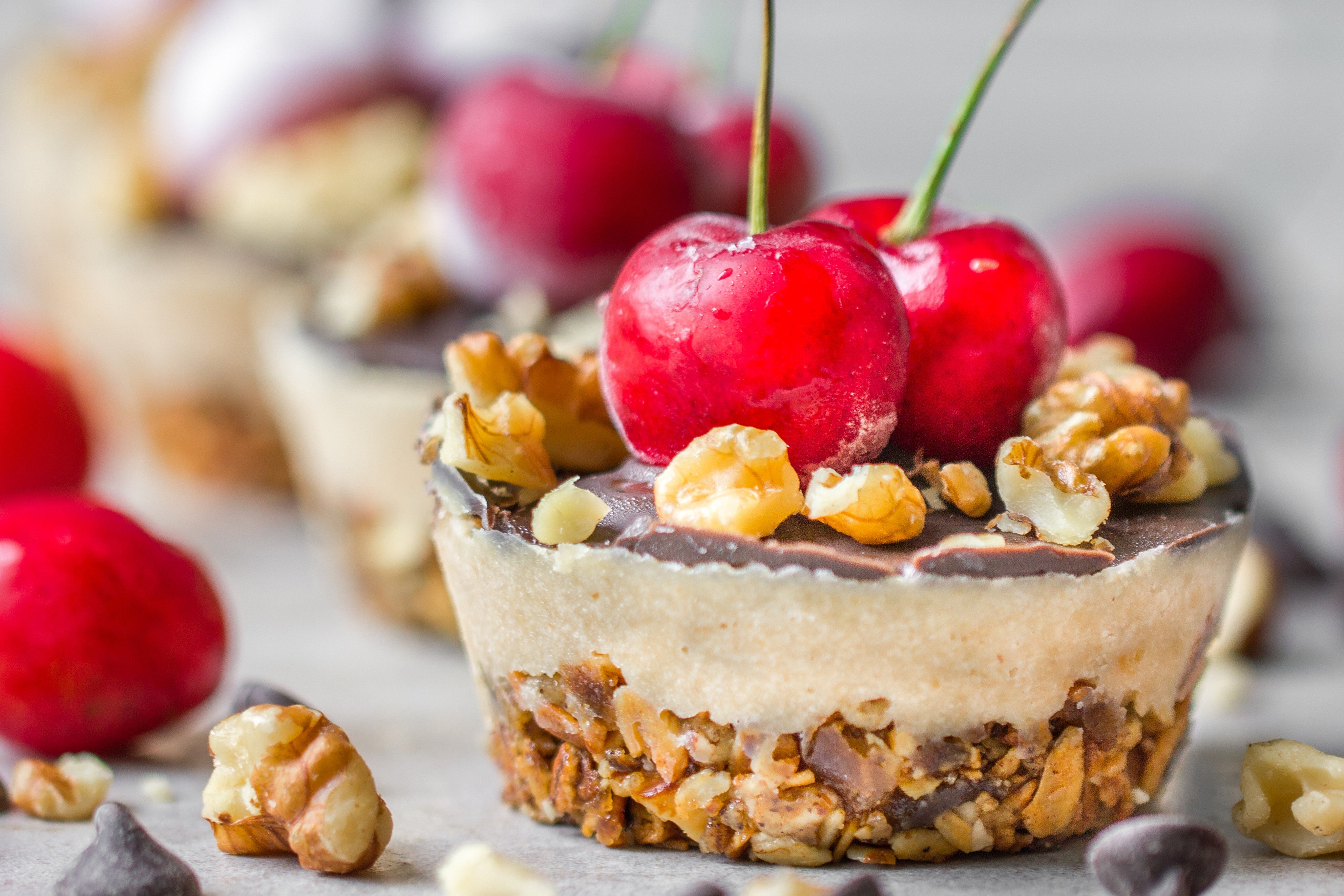 Raw Cashew Cherry Cups With a Gr8nola Crust (Recipe) – gr8nola